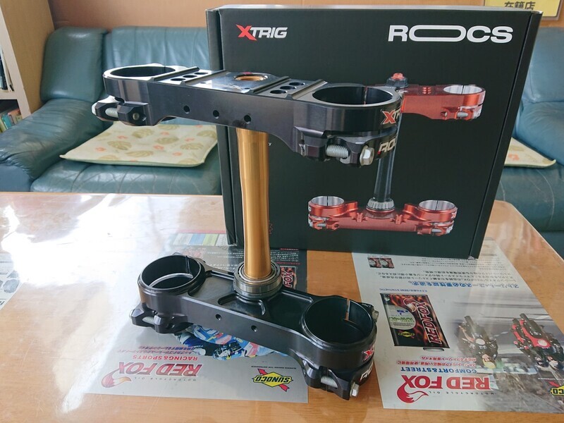 XTRIG TRIPLE CLAMP ROCS TECH...: WARLOCK MOTORCYCLES BLOG